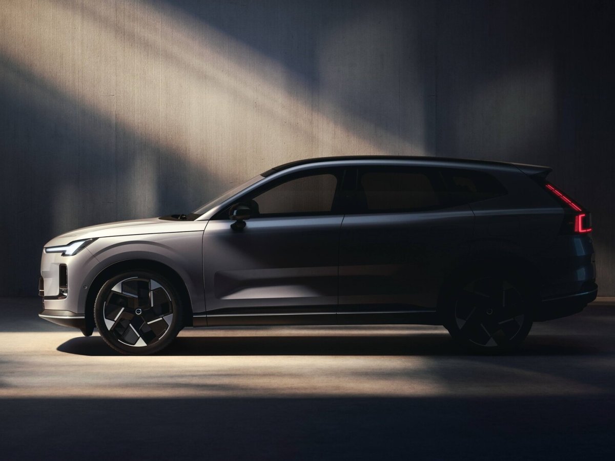 Volvo XC70 (2025): Rückkehr als Hybrid-SUV | Autonotizen