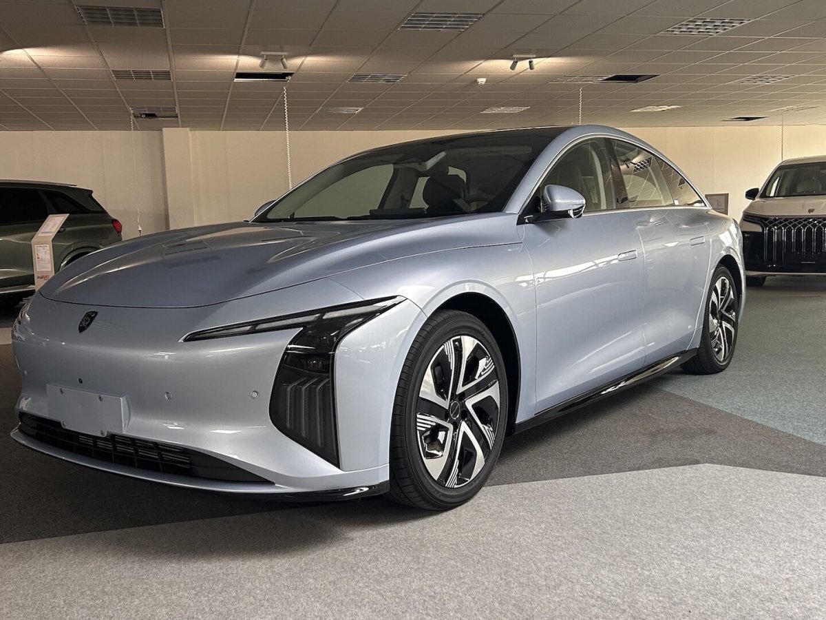 DFM Forthing 7: Oberklasse-Format zum Kompakt-Preis | Autonotizen