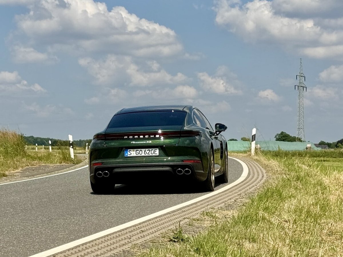 Porsche Panamera Active Ride: Motorrad-Feeling im Auto | Autonotizen