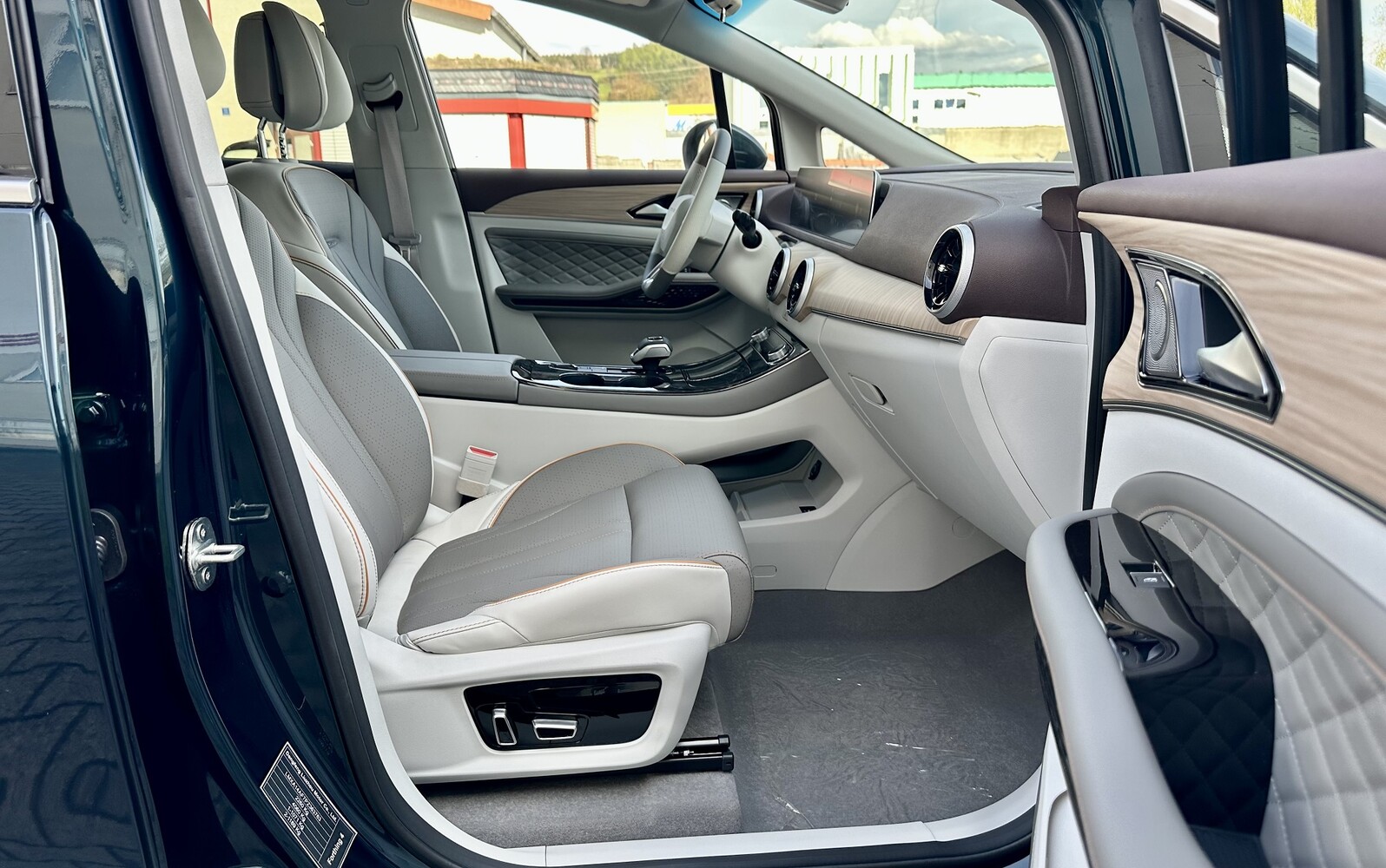 DFM Forthing 4 U-Tour: Siebensitzer zum Sonderpreis | Autonotizen