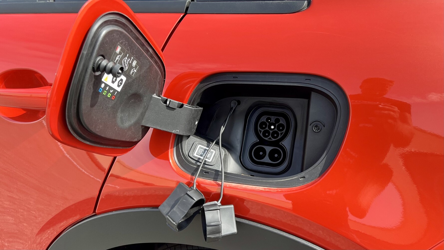 Fiat 600e: Kompakt, aber gleichzeitig groß | Autonotizen